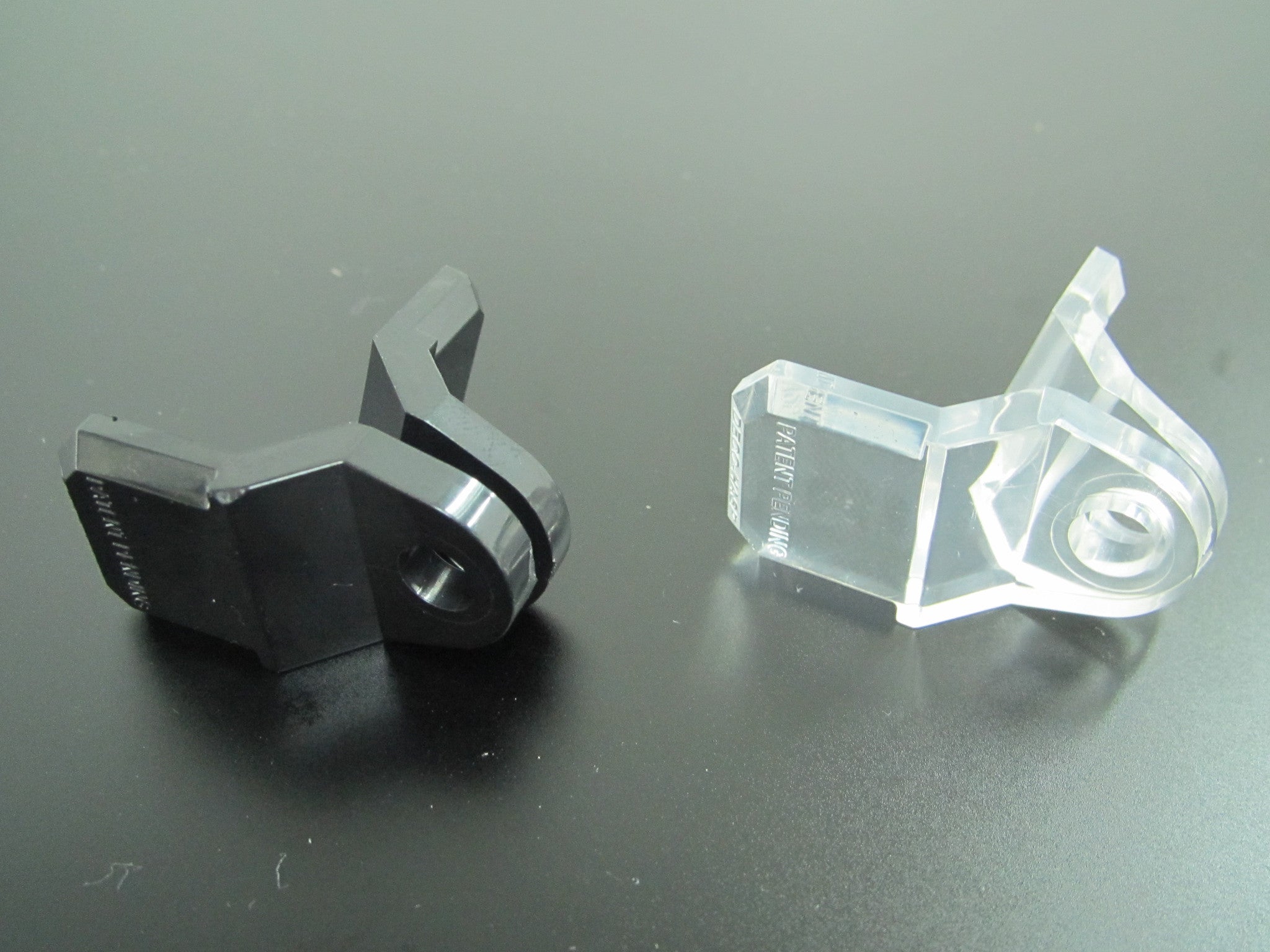 CORNER LOCK – Ying Kwang Acrylic Trading